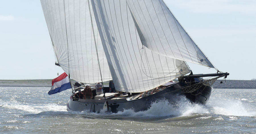 Segelboot 'Visserman Aak Bint' mieten in Holland | Sailcharter Friesland
